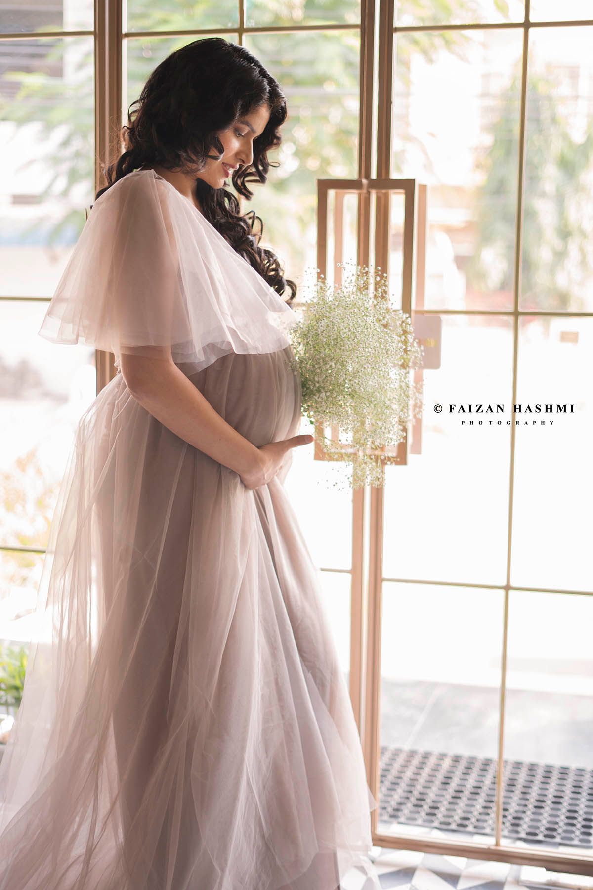 "Magnificent Maternity: Capturing Life's Beautiful Journey"